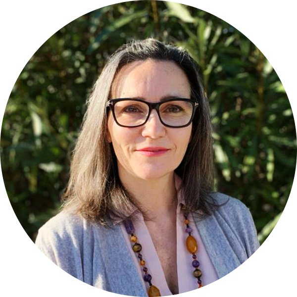 Eva Samper – Crossing the borders